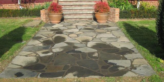 Nimmitabel Flagging / Crazy Pave – Nimmitabel